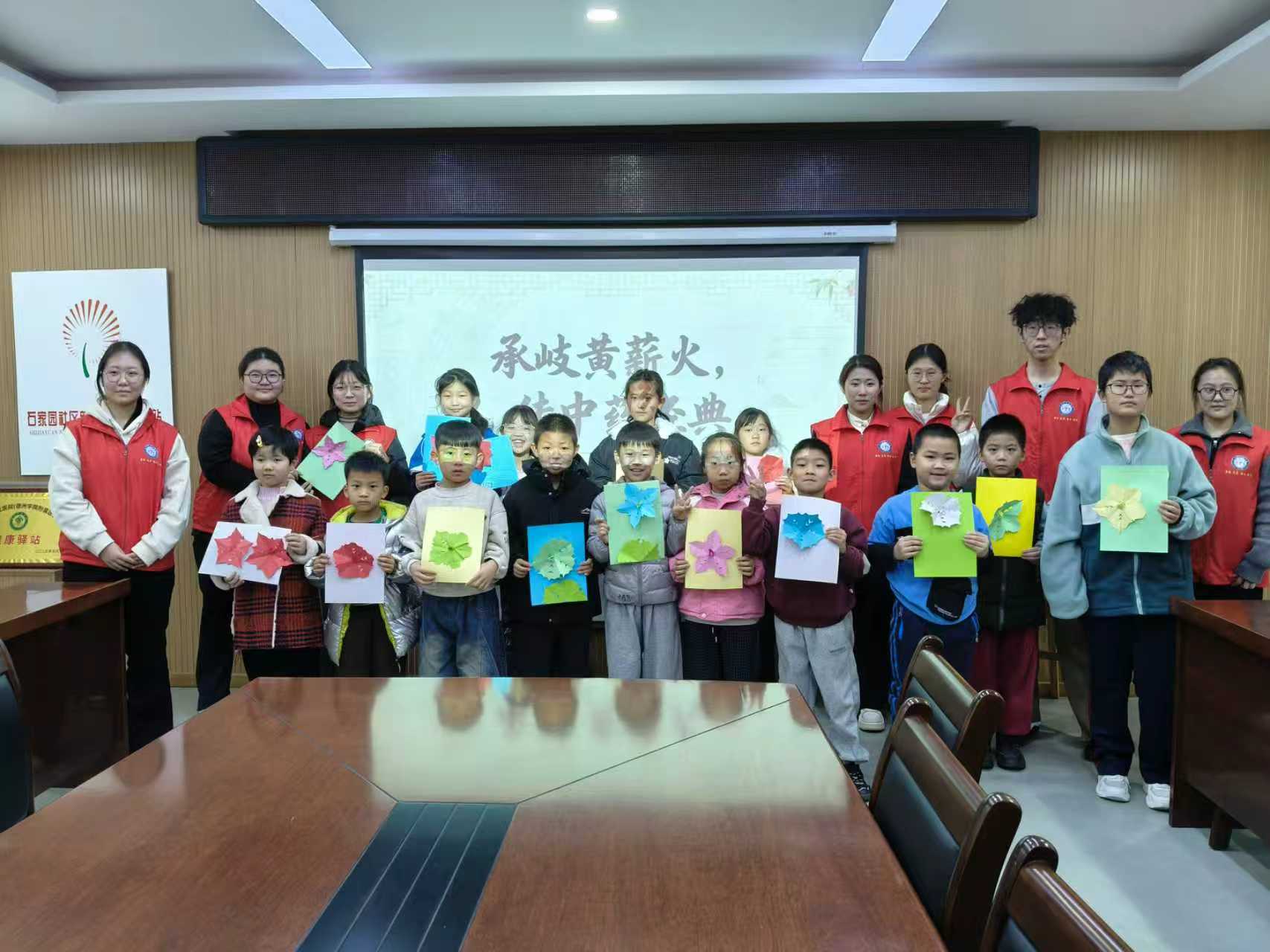 药学院走进社区开展“承岐黄薪火，传中药 经典”志愿服务活动-德州学院·药学院